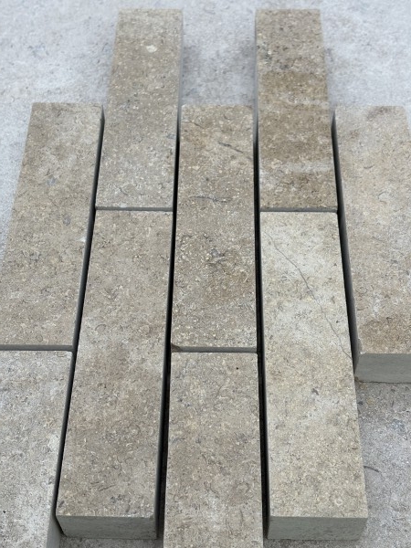 Sinai Pearl Beige Acid Washed Pre-Sealed Sawn Limestone Slim-Setts