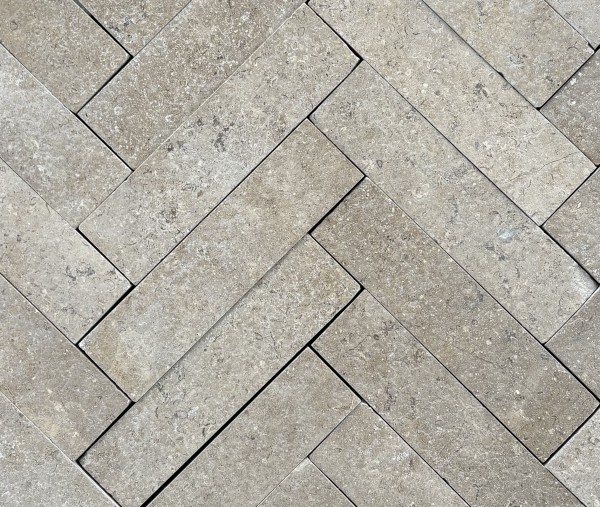 Sinai Pearl Beige Acid Washed Pre-Sealed Sawn Limestone Slim-Setts