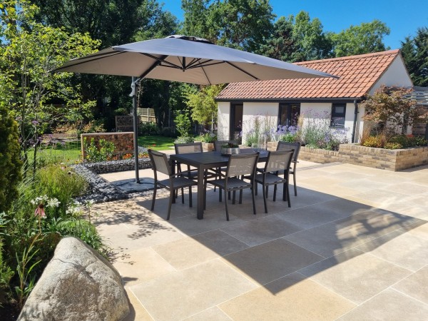 Sinai Pearl Beige Acid Washed Pre-Sealed Tumbled Limestone Paving